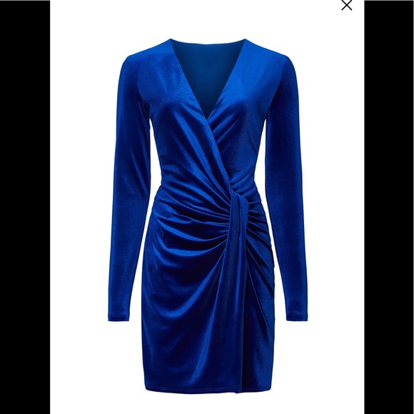Black Halo | Dresses | Black Halo Abina Velvet Dress Size 2 | Poshmark